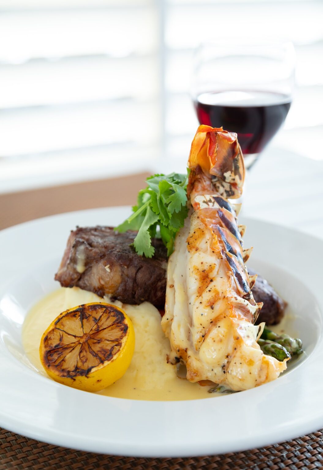 Upstairs at Romora Bay | Restaurant Harbour Island